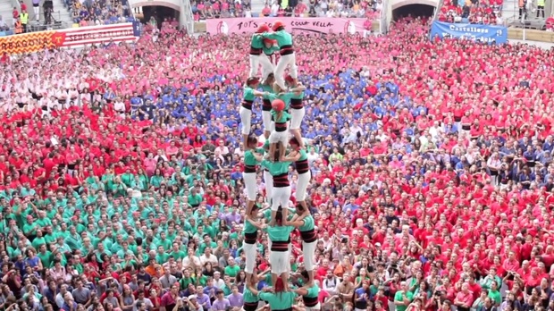 A Surprisingly Inspiring Human Pyramid Contest [VIDEO] - Goodnet