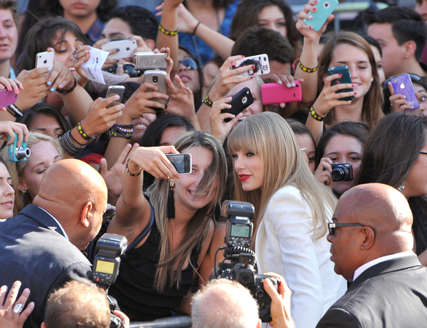 Taylor Swift’s Top Fans Are in for a Surprise [VIDEO] - Goodnet