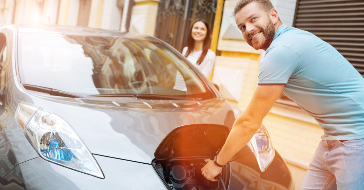 This Electric Car Helps Clean the Air - Goodnet