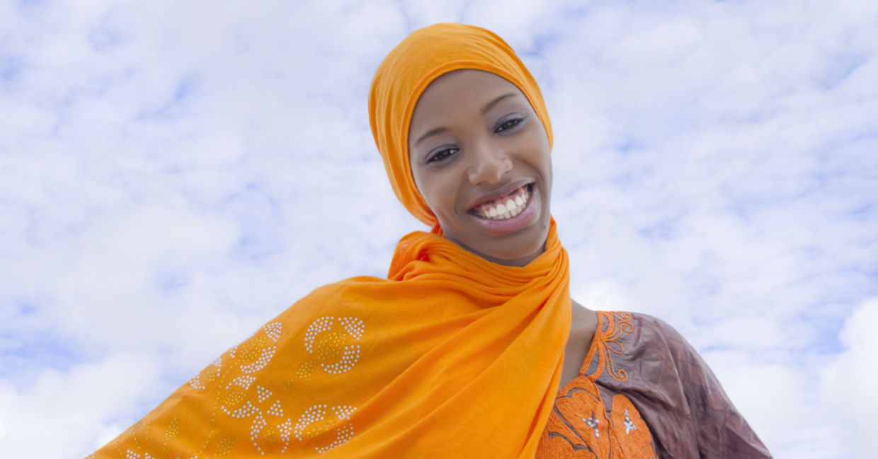 Meet Nujuum, a Young Artist Painting Her Way to Happiness - Goodnet