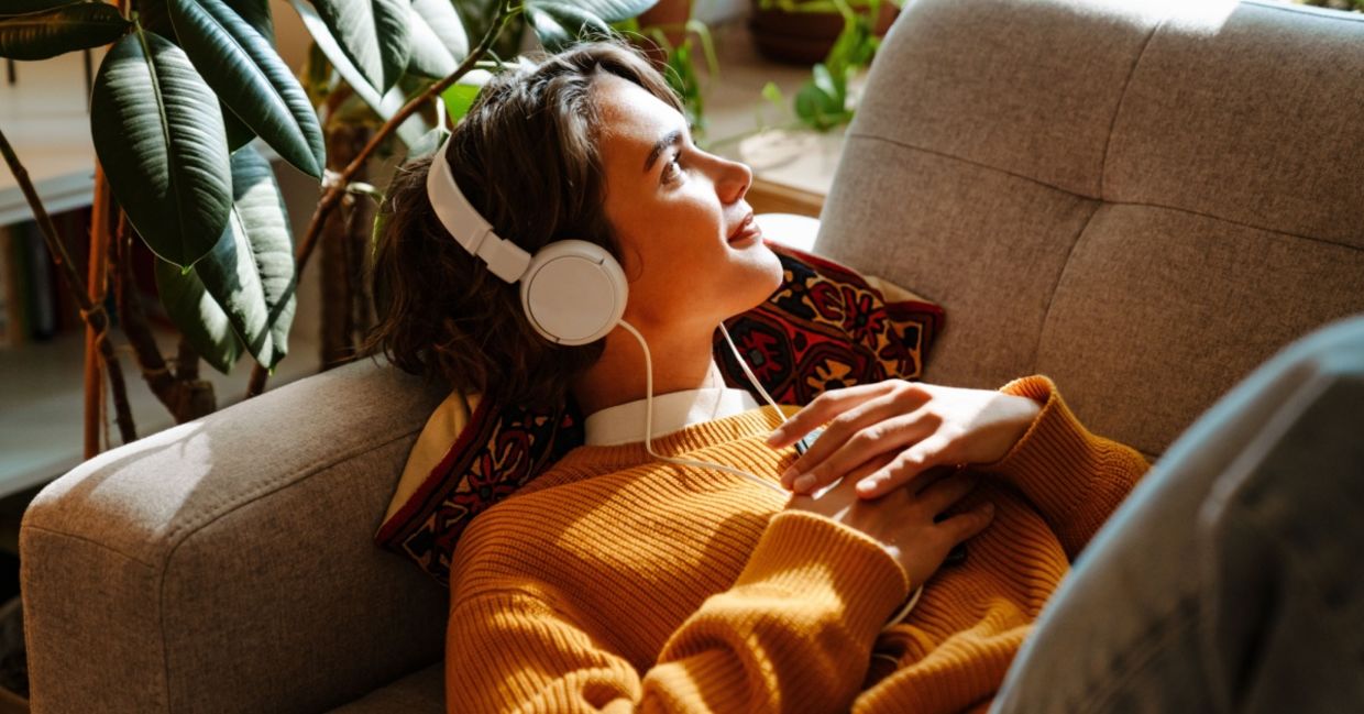 Mastering the Art of Positive Storytelling - Goodnet